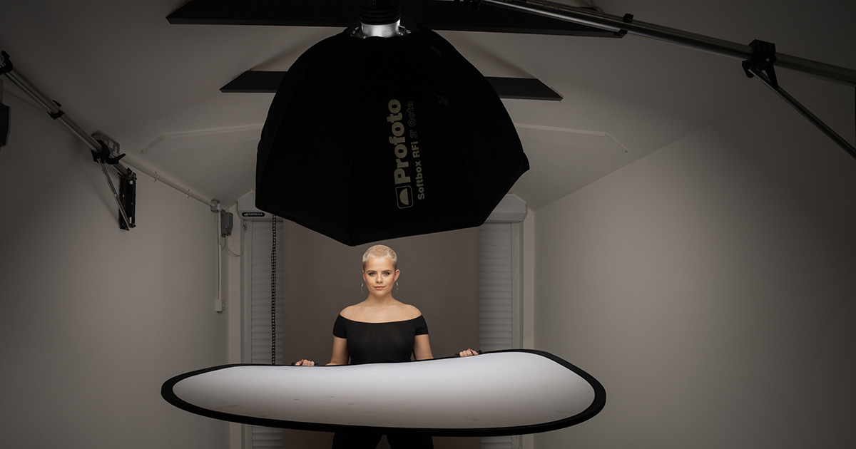 Profoto - How to create clamshell lighting - Profoto