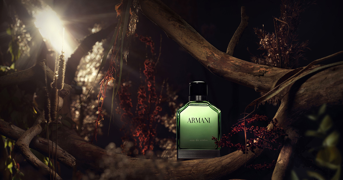 Profoto - How to photograph a perfume bottle like a pro - Profoto